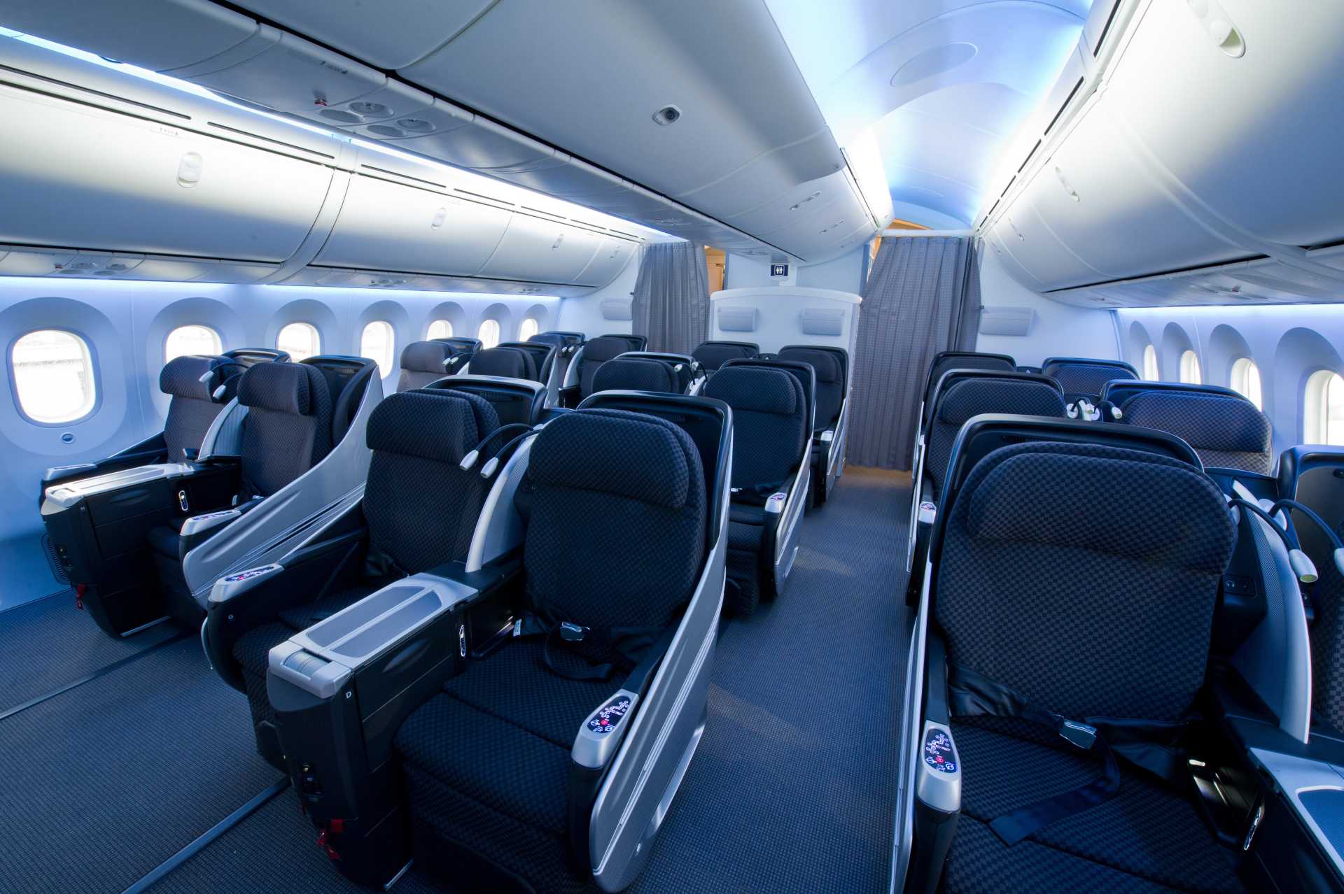 Android takes to the sky in Boeing's new Dreamliner