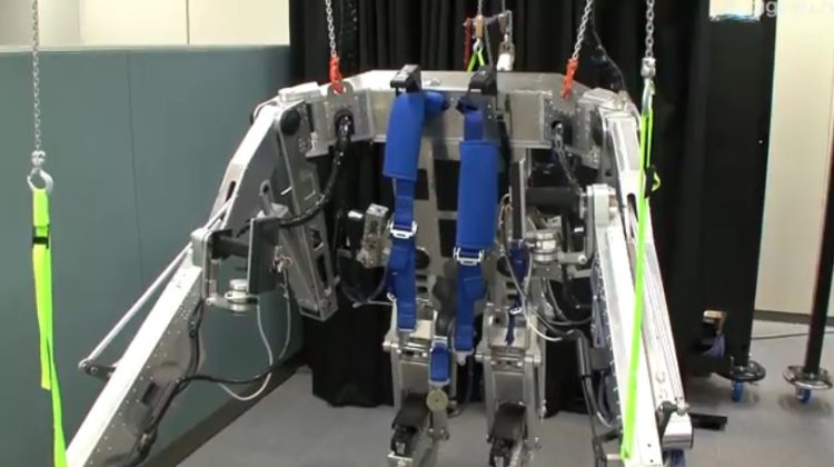 Will Ripley fight the alien queen in this power loader? - TECHi